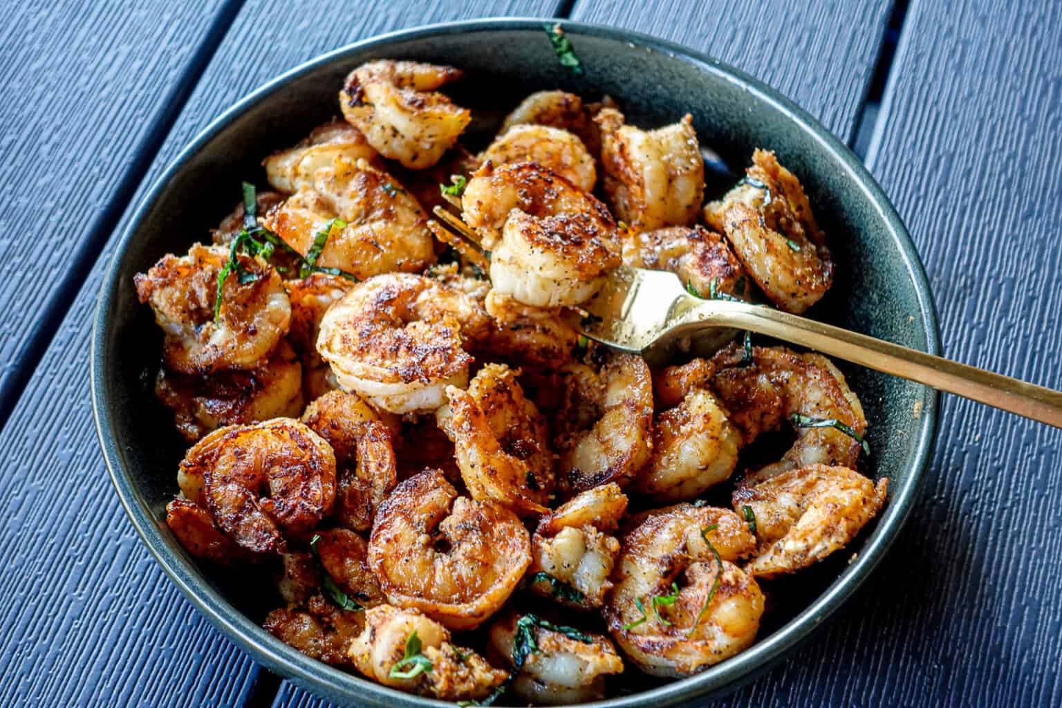 How To Cook Shrimp On The Griddle - Sip Bite Go