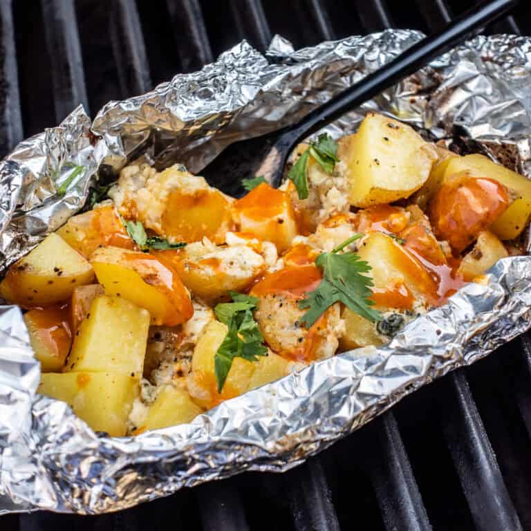 Grilled Potato Foil Packets with Buffalo Sauce - Sip Bite Go